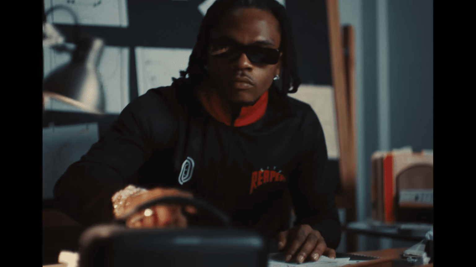Gunna Unveils Video for "One of Wun" - HWING