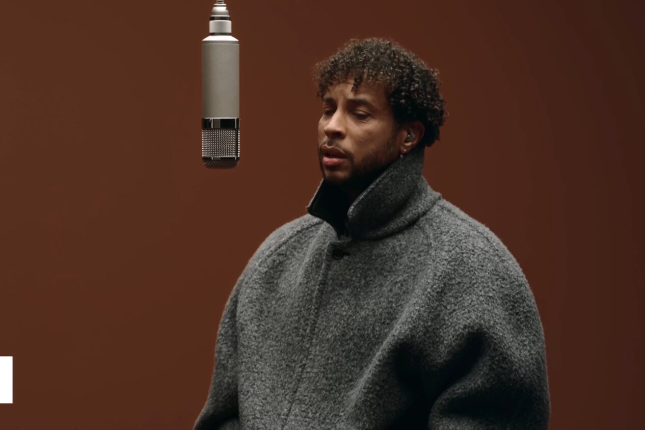 Travis Scott Shares New Video for “God’s Country” - HWING